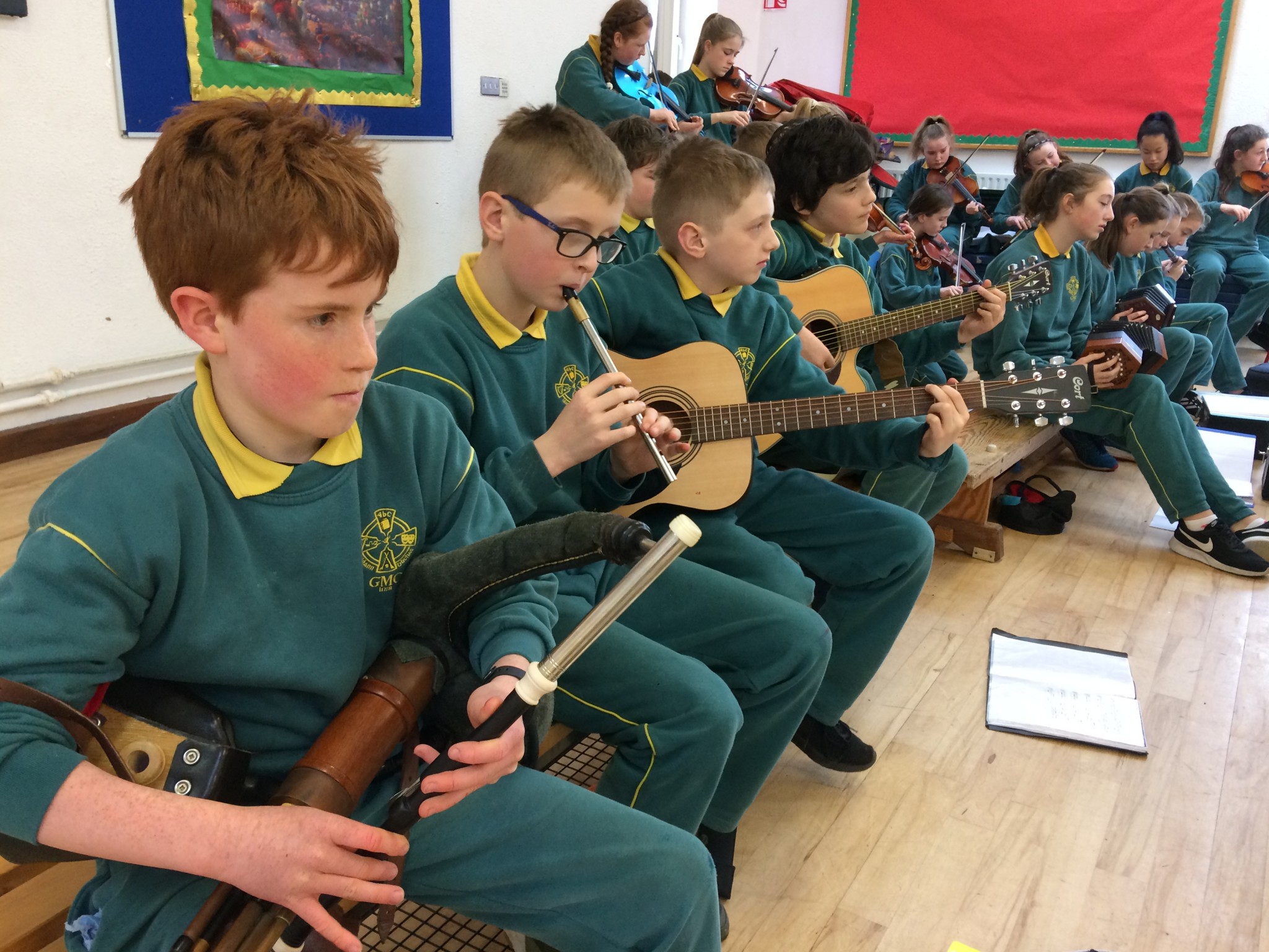 Extra Curricular Activities | Gaelscoil Mhíchíl Cíosóg Inis